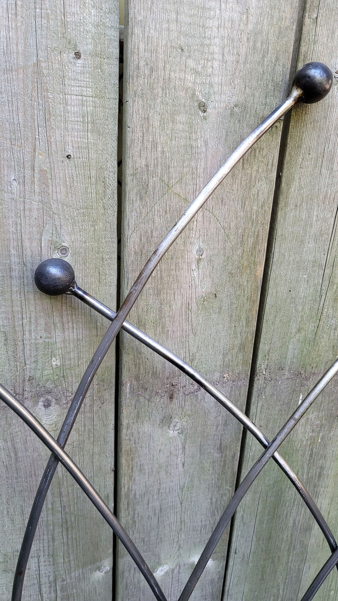 Modern Steel Ball Trellis Garden Art – Lucky 7 Steel
